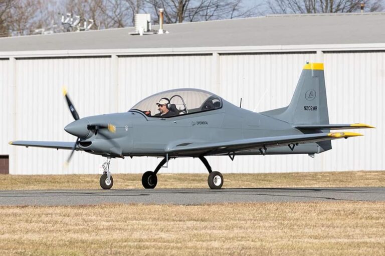 TP-150 Basic Tandem Trainer - Flying Legend