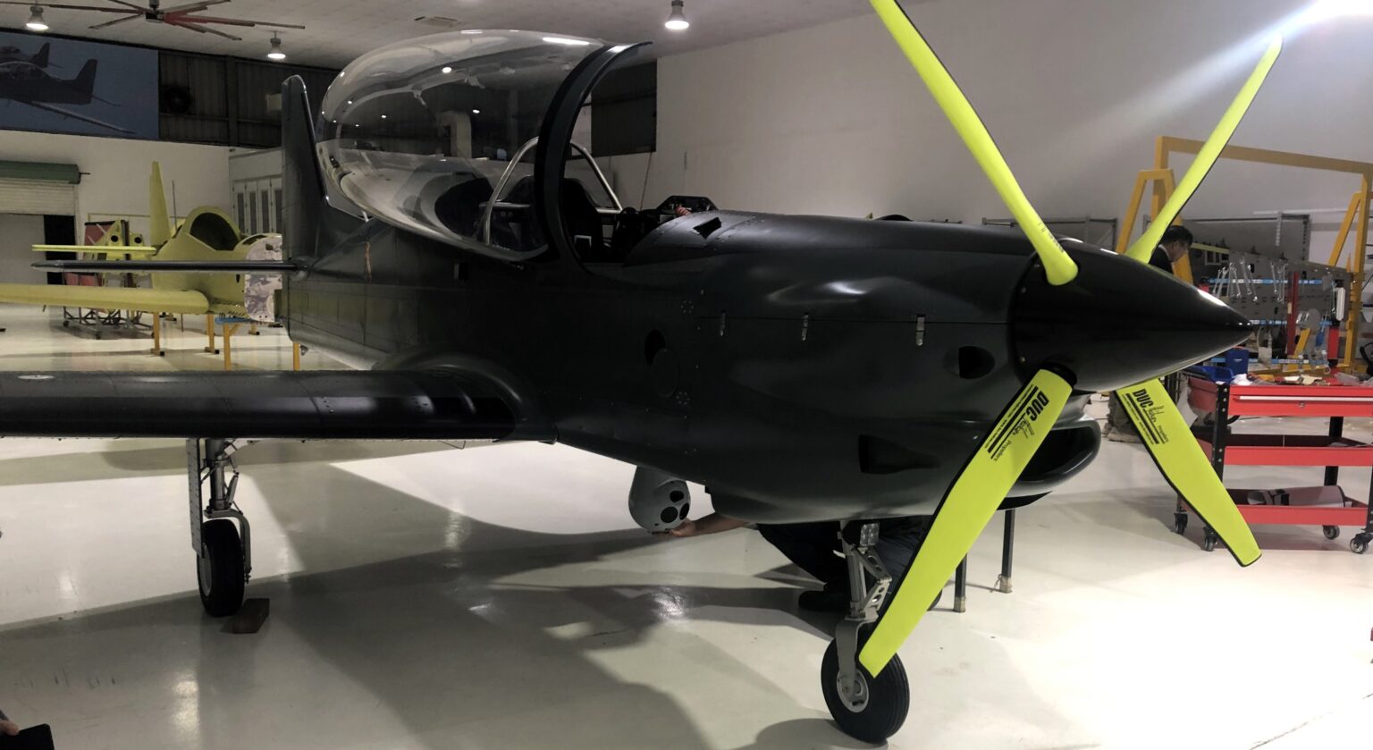 LET'S INTRODUCE THE FLYING LEGEND VIETNAM FACTORY - Flying Legend