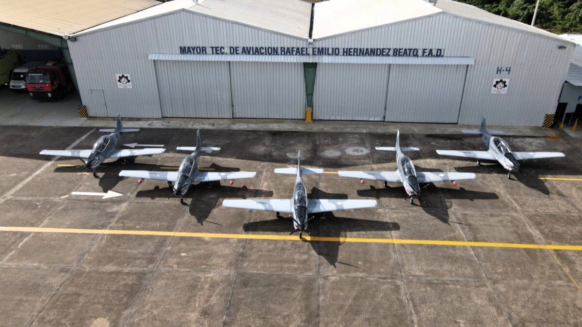 TP-150 Basic Tandem Trainer - Flying Legend